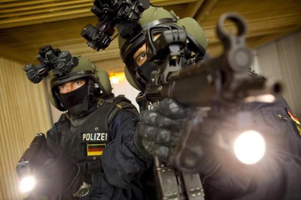 GSG 9 der Bundespolizei: To protect the Fatherland