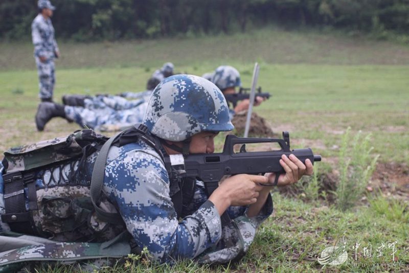 QCW-05: A compact Chinese submachine gun
